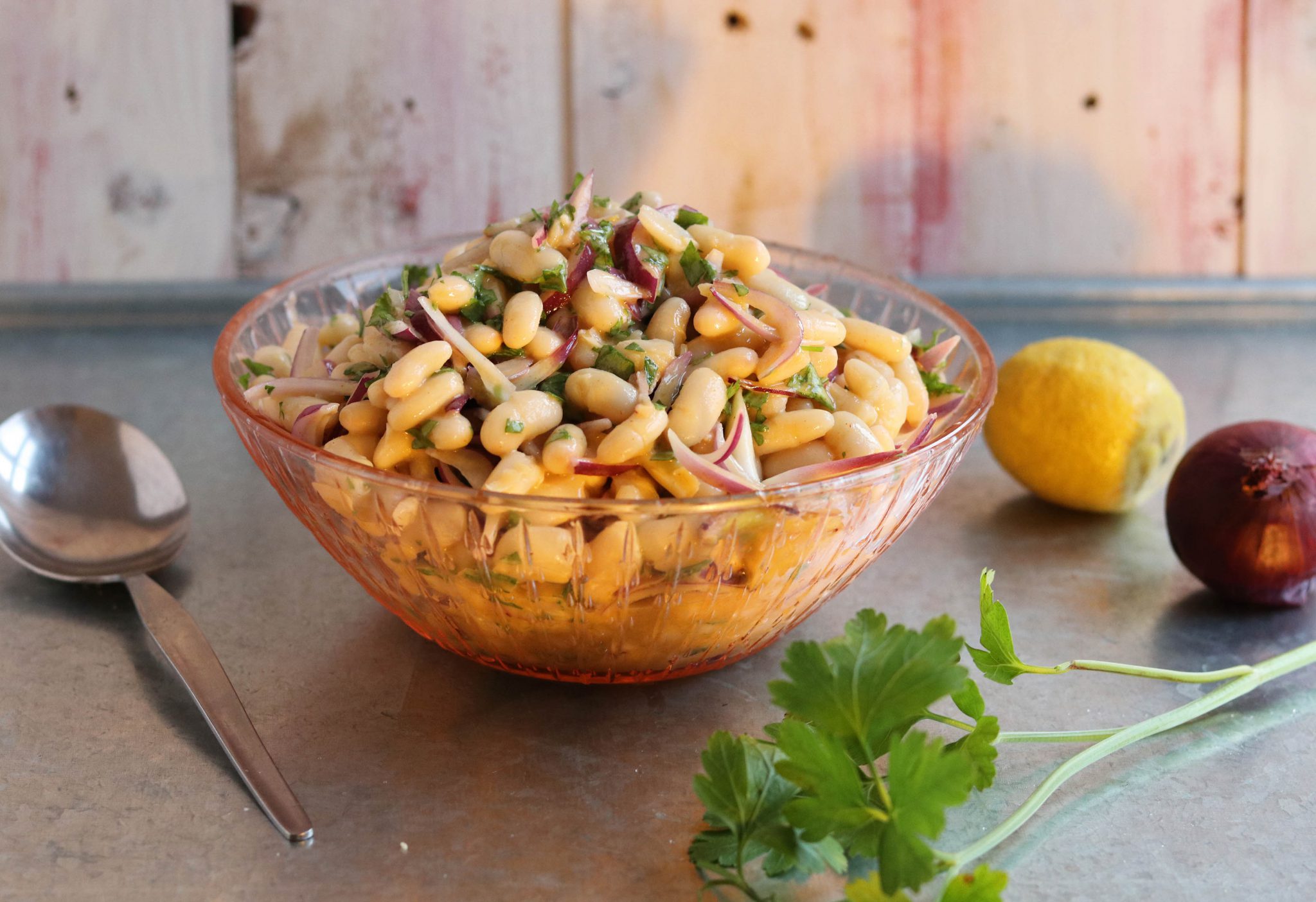 Piyaz - a Turkish white bean salad - Dailyvegan Salats