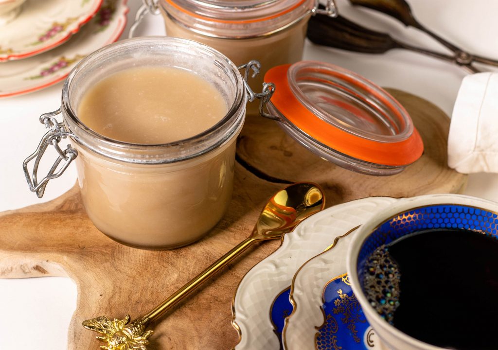 Vegan condensed milk - made from only 2 ingredients - Dailyvegan