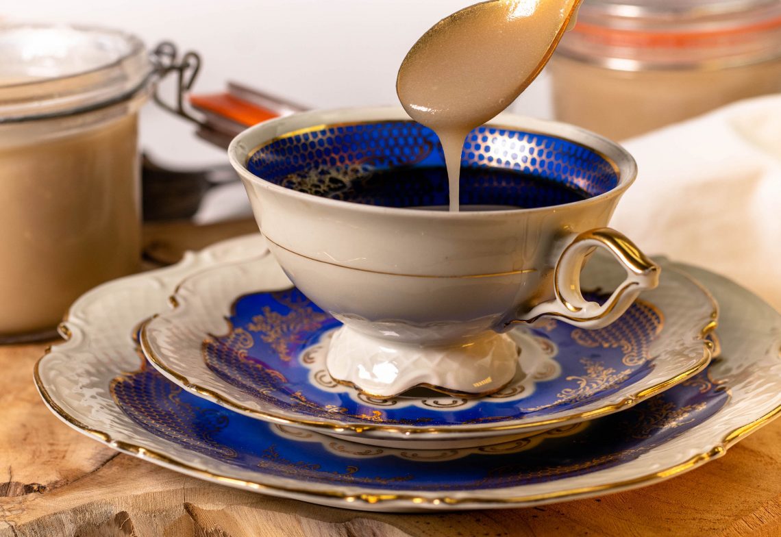 Vegan condensed milk - made from only 2 ingredients - Dailyvegan