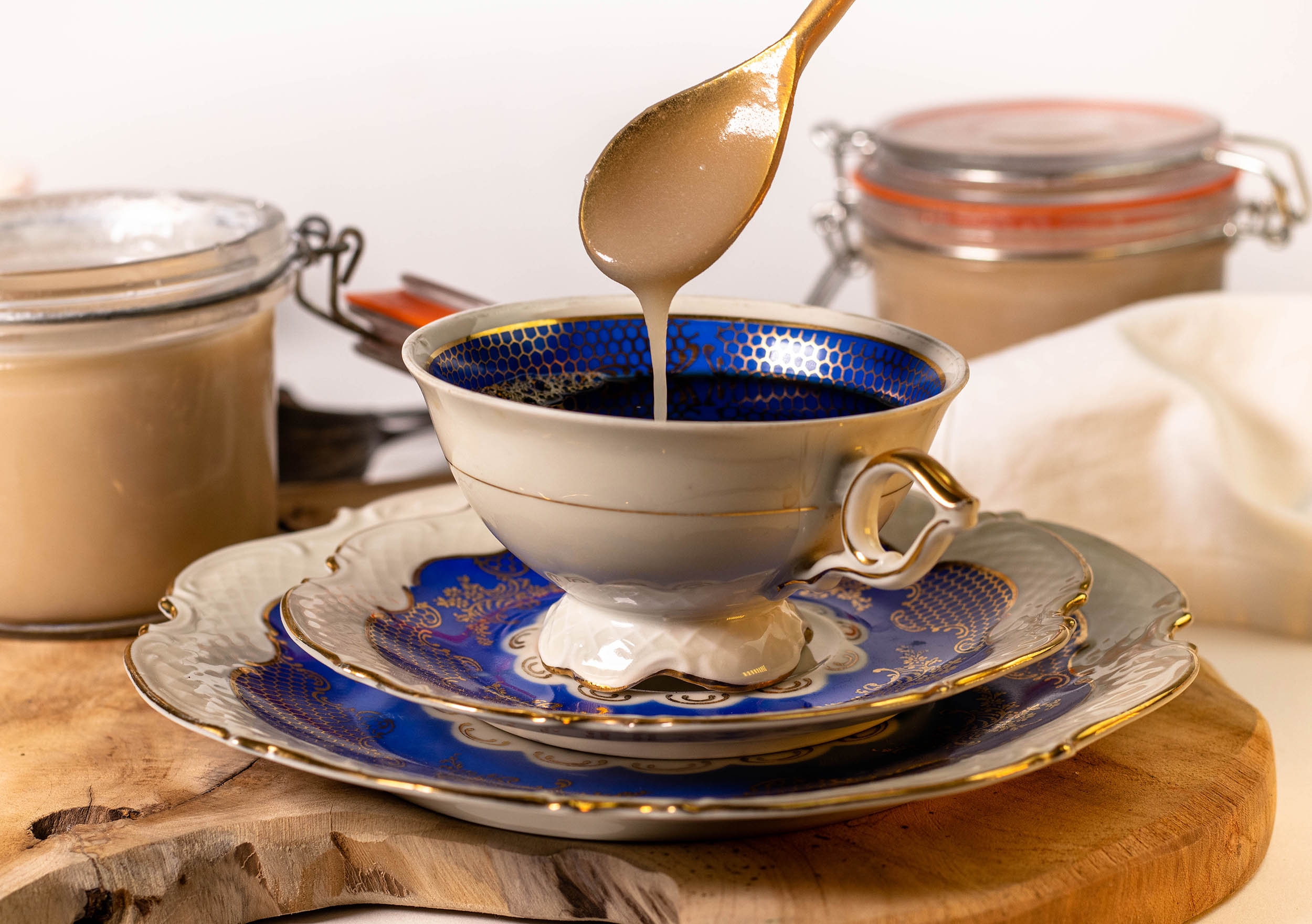 Vegan condensed milk - made from only 2 ingredients - Dailyvegan