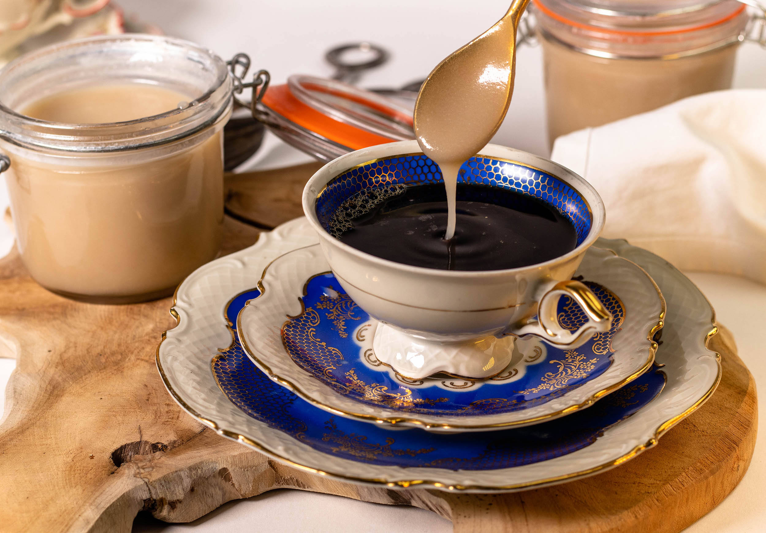 Vegan condensed milk - made from only 2 ingredients - Dailyvegan