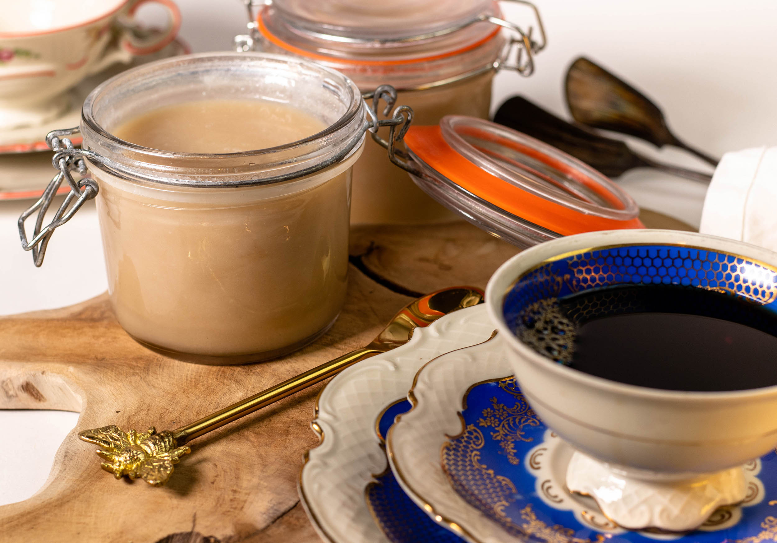 Vegan condensed milk - made from only 2 ingredients - Dailyvegan