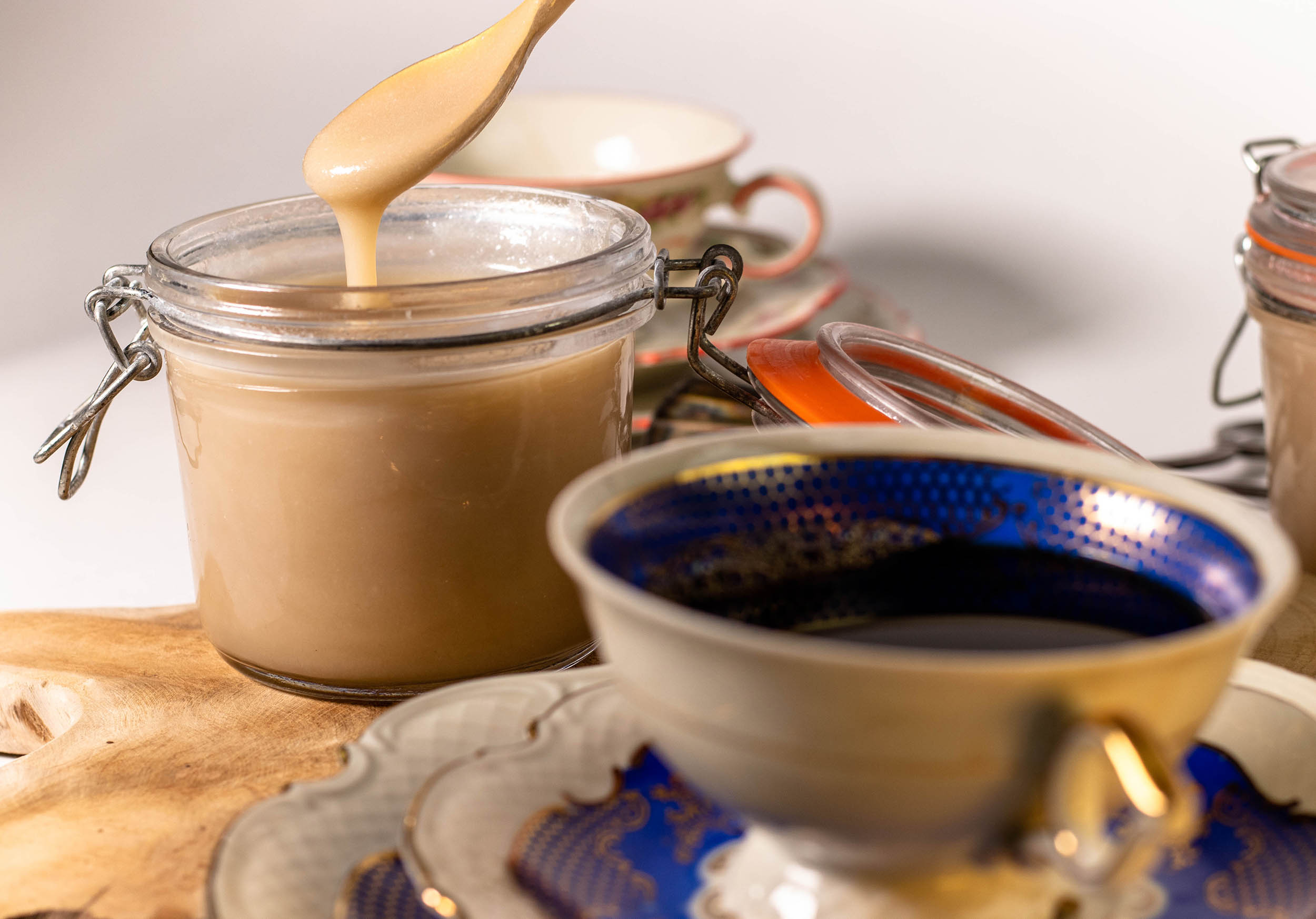 Vegan condensed milk - made from only 2 ingredients - Dailyvegan