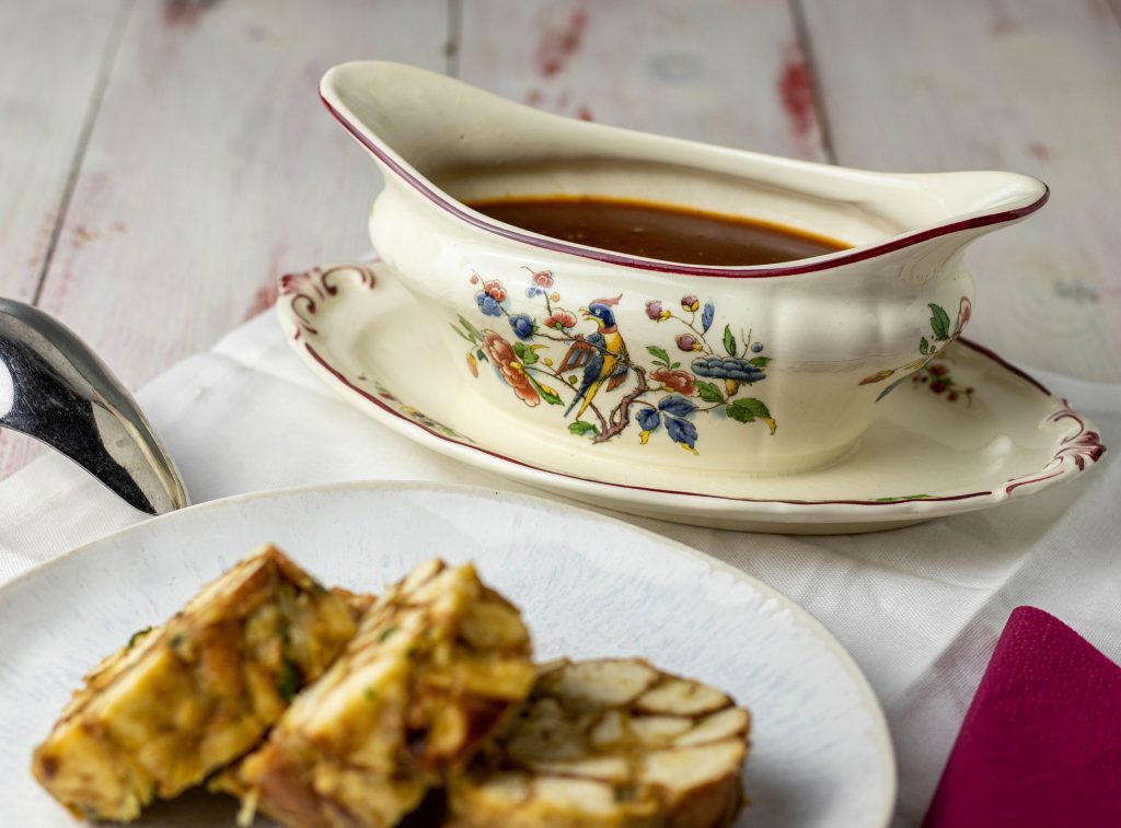 Gravy - German 'Bratensauce' - the best vegan gravy - Dailyvegan