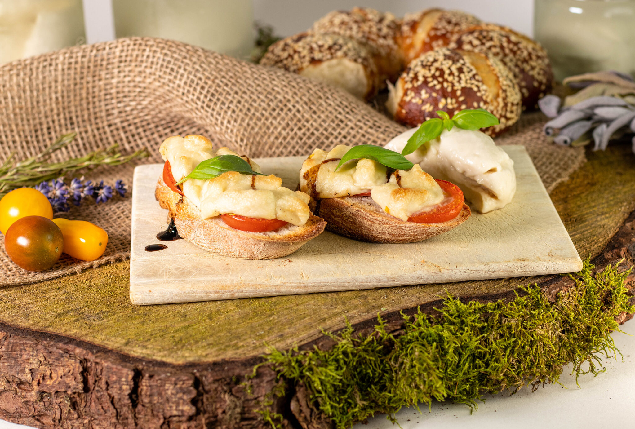 Vegan Mozzarella - plant-based cheese - authentic and melts - Dailyvegan